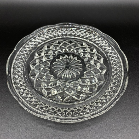 Vintage | Accents | Vintage Scalloped Edge 6 Diamond Pattern Glass ...